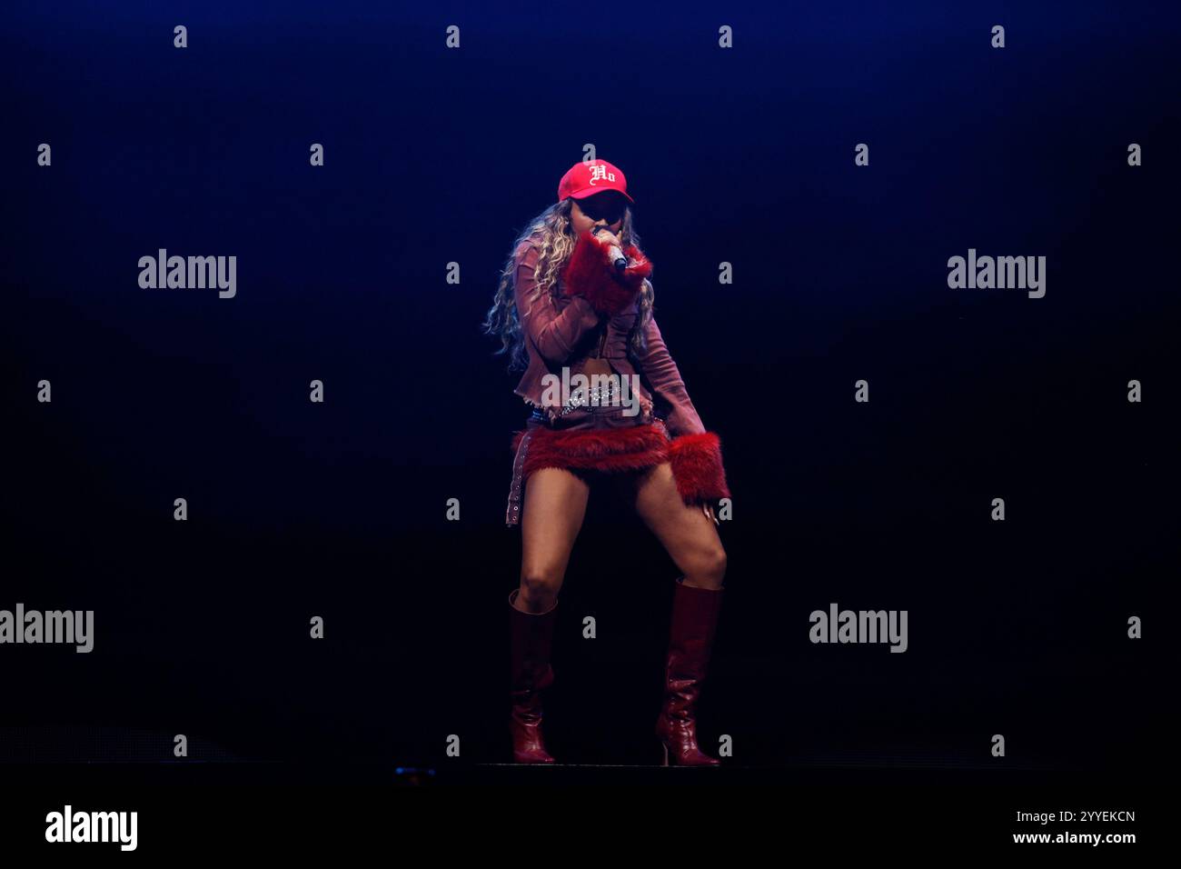 Tinashe jingle ball hi-res stock photography and images - Alamy