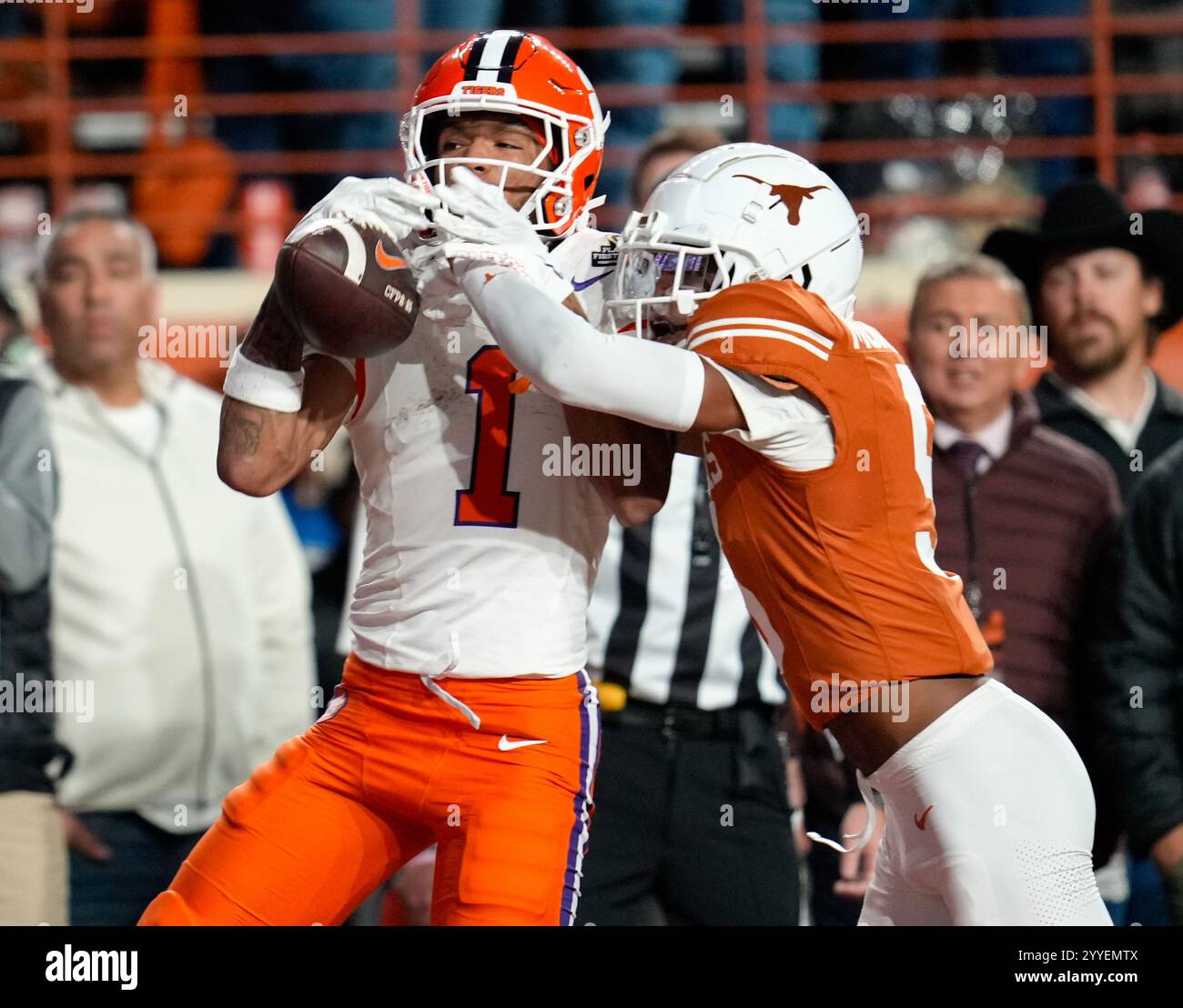Austin, Texas, USA. 21st Dec, 2024. Texas defensive back Malik Muhammad ...