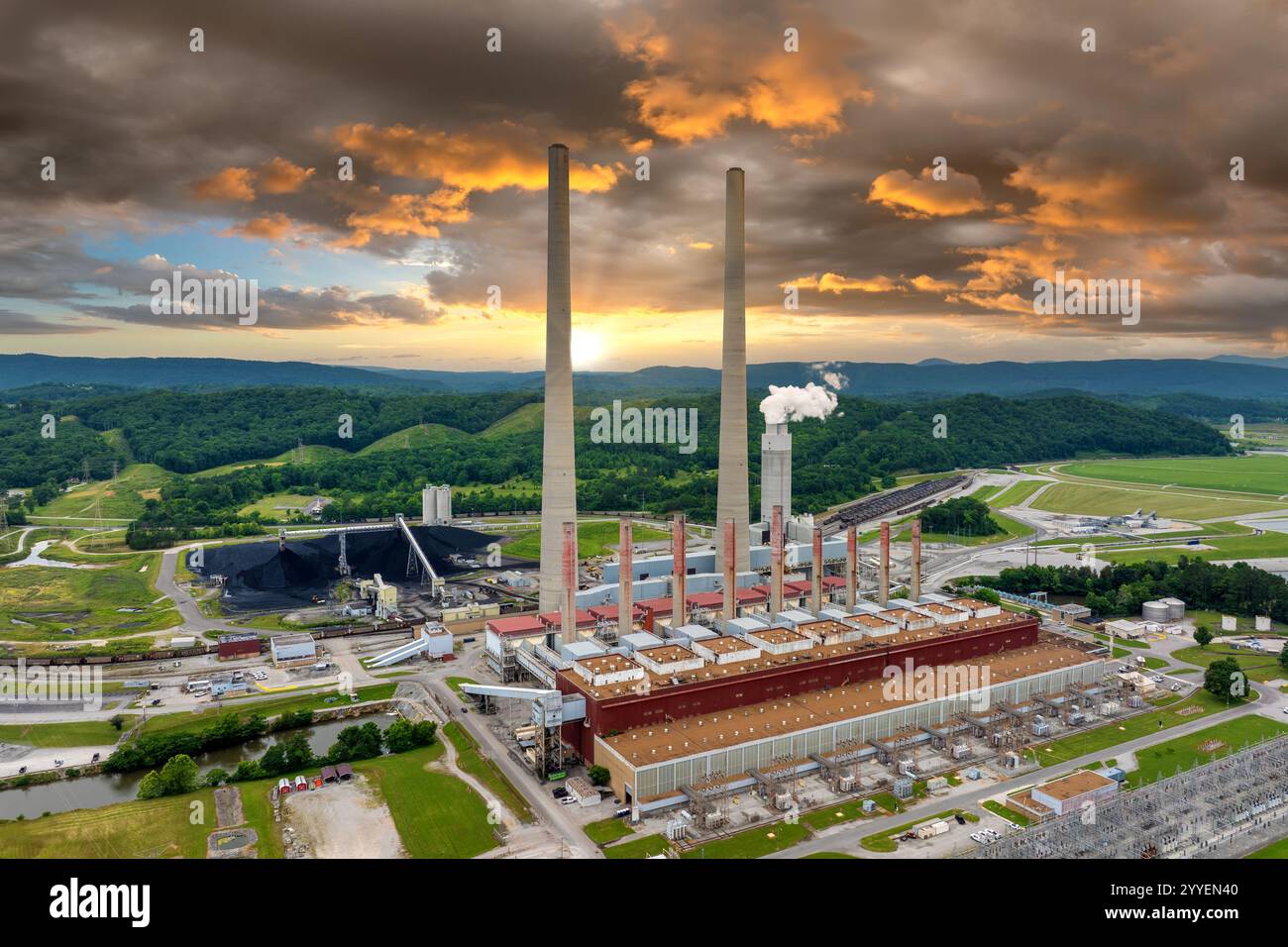 Aerial view of Kingston power plant in Roane County, Tennessee. Major ...