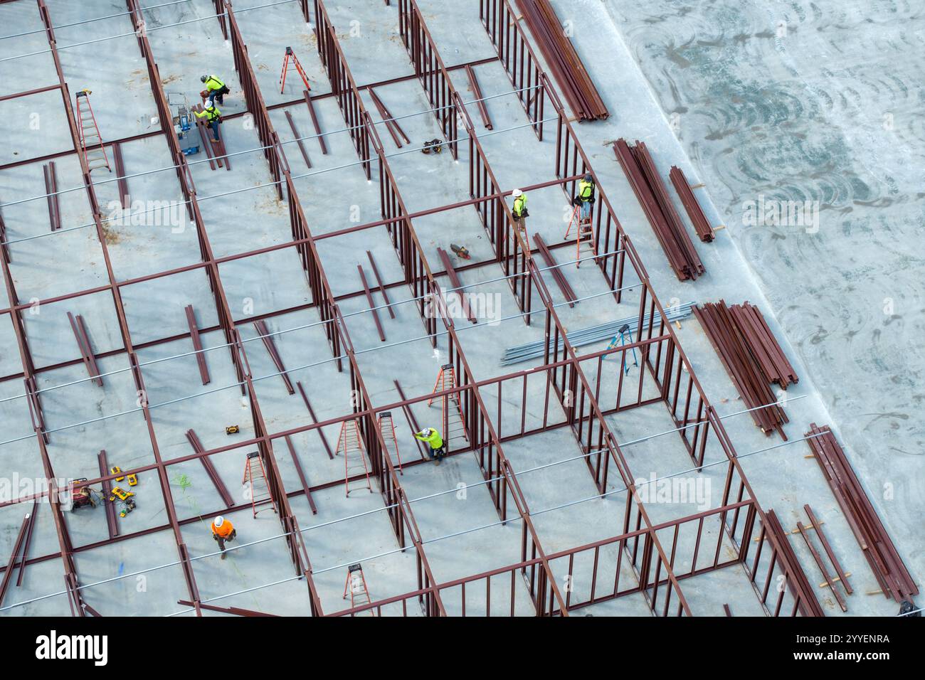 Workers building walls metal aerial hi-res stock photography and images ...