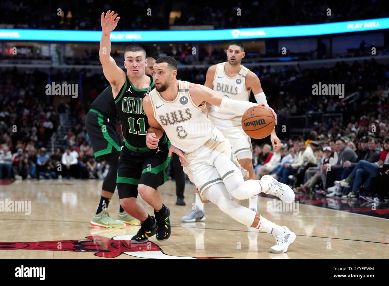 Chicago Bulls' Zach LaVine (8) drives to the basket as Boston Celtics ...