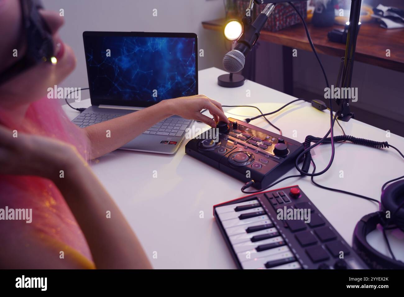 Beautiful young singer and musician broadcast from her home studio ...