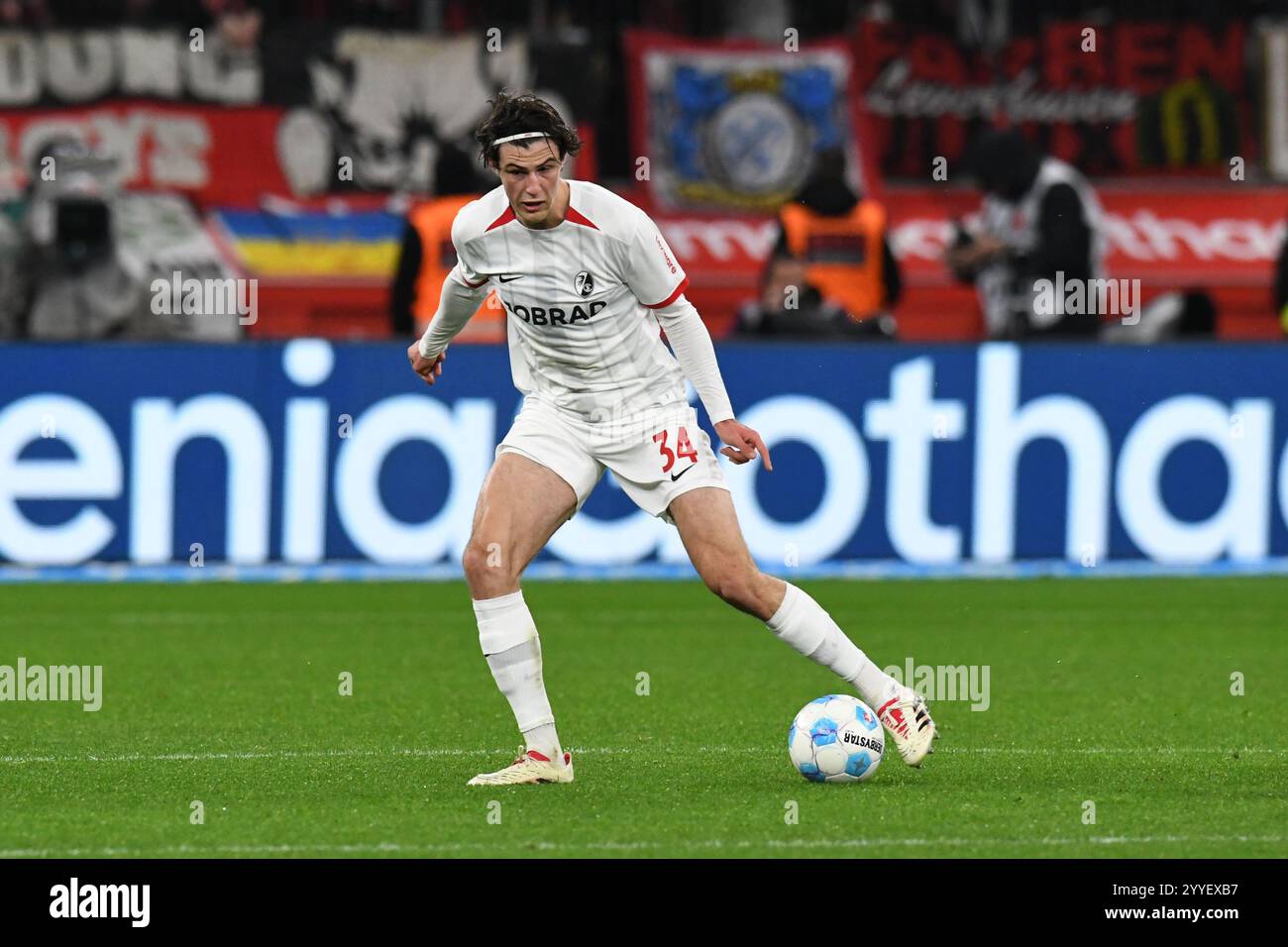 Merlin Roehl ( SC Freiburg ). GER, Bayer 04 Leverkusen vs SC Freiburg ...