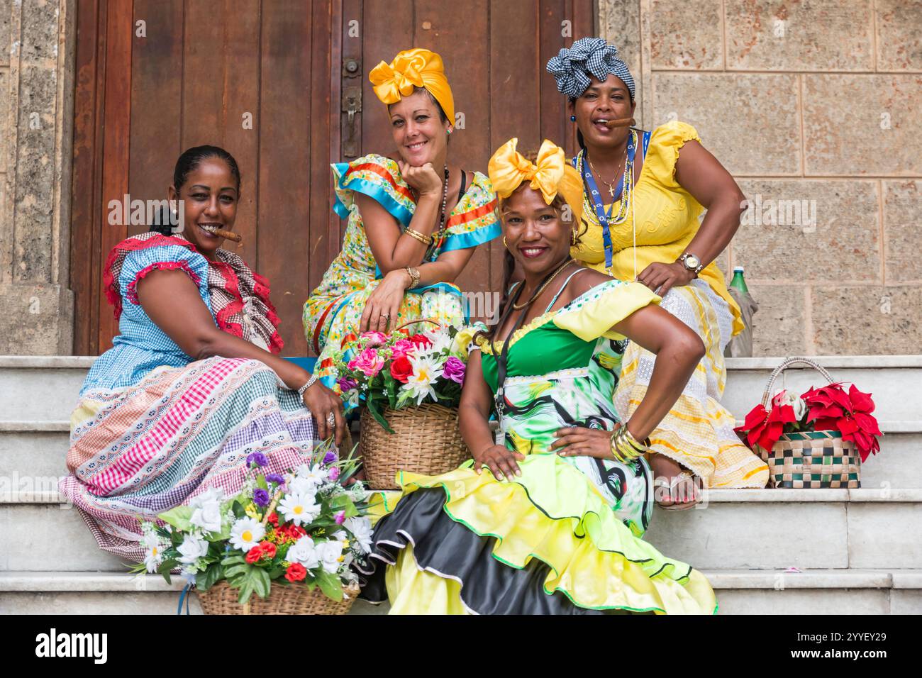 Women traditional dress cuba hi-res stock photography and images - Alamy