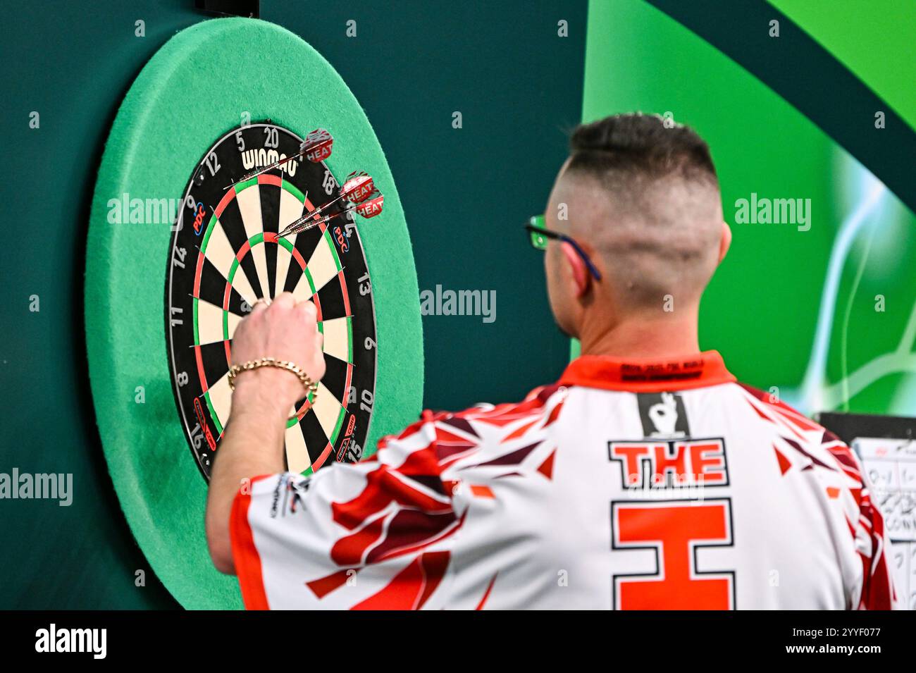 Alexandra Palace, London, UK. 21st Dec, 2024. 2024/25 PDC Paddy Power ...