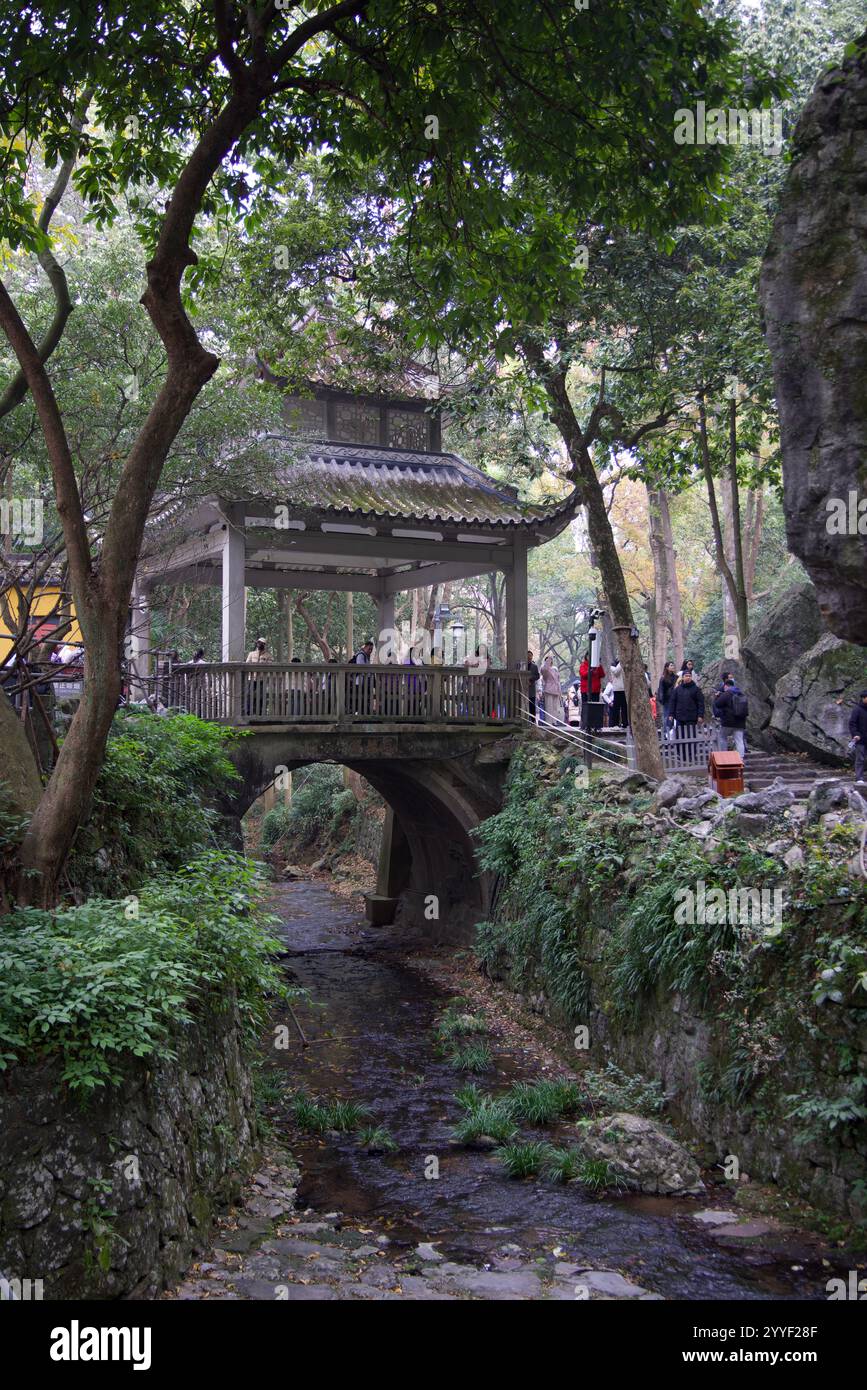 Hangzhou bridges hi-res stock photography and images - Alamy