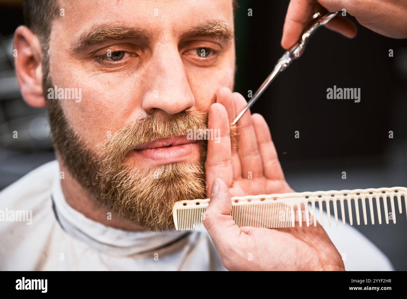 Barber shape up haircut white hi-res stock photography and images - Alamy