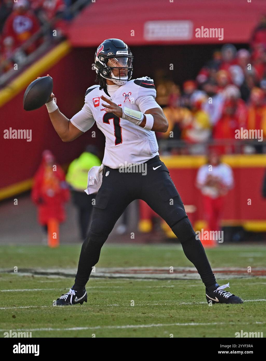 Houston Texans quarterback C.J. Stroud (7) throws a pass during an NFL ...
