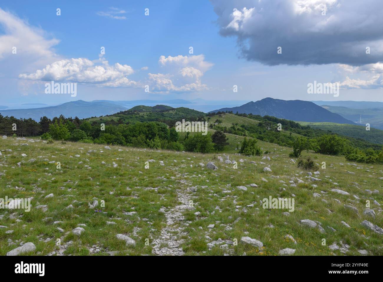 Panorama mountain ridge bright hi-res stock photography and images - Alamy