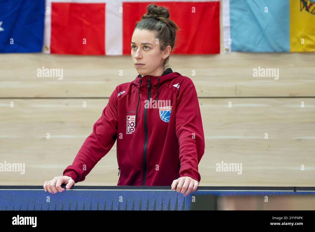 Halle, Deutschland. 21st Dec, 2024. Halle, Deutschland 21. Dezember ...