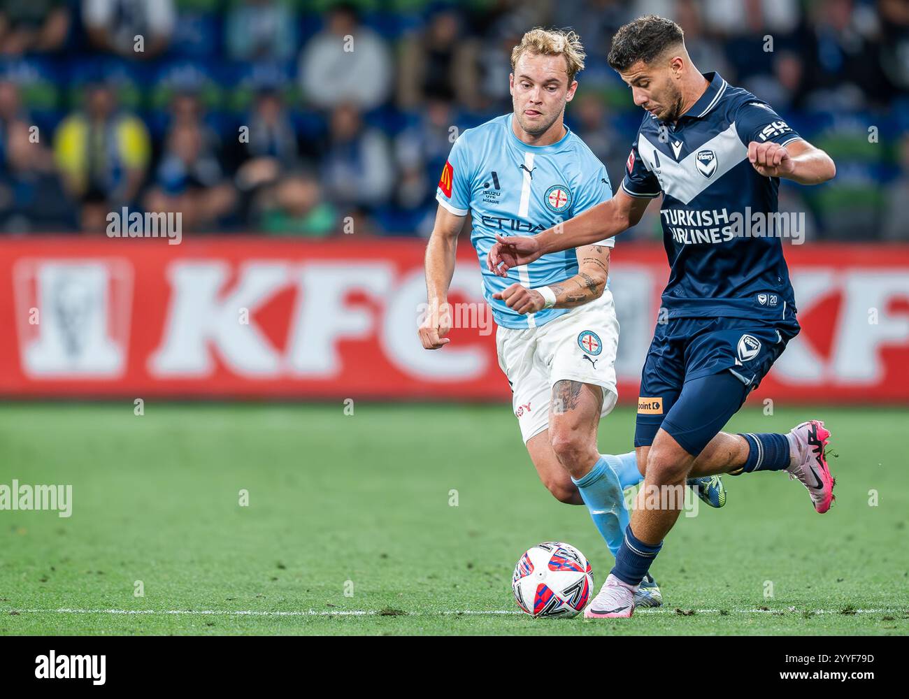 Melbourne, Australia. 21st Dec, 2024. Melbourne Victory's Zinédine ...
