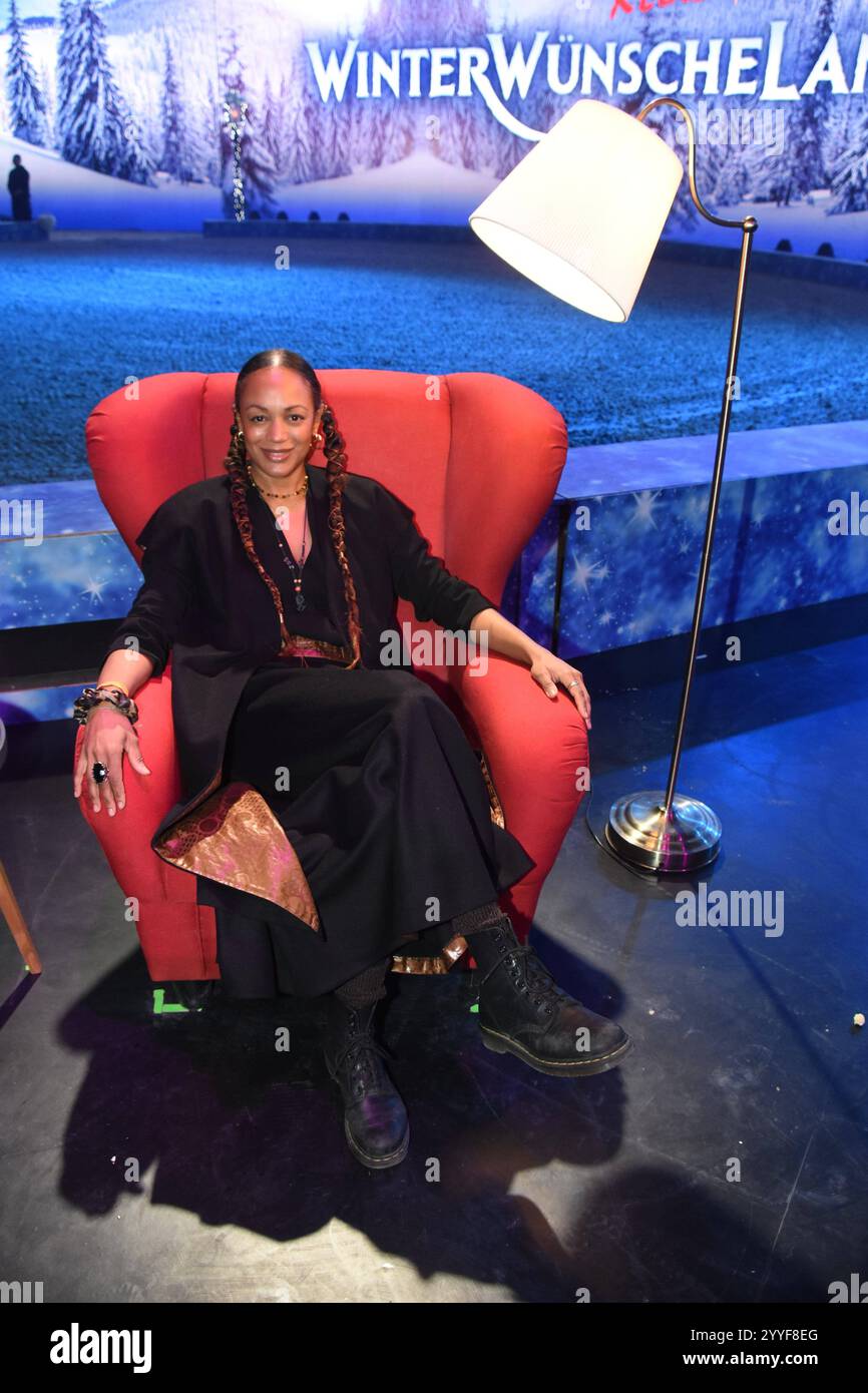 Nina Eichinger, Moderatorin Nele Kiper, Schauspielerin Mike Kraus, graf ...