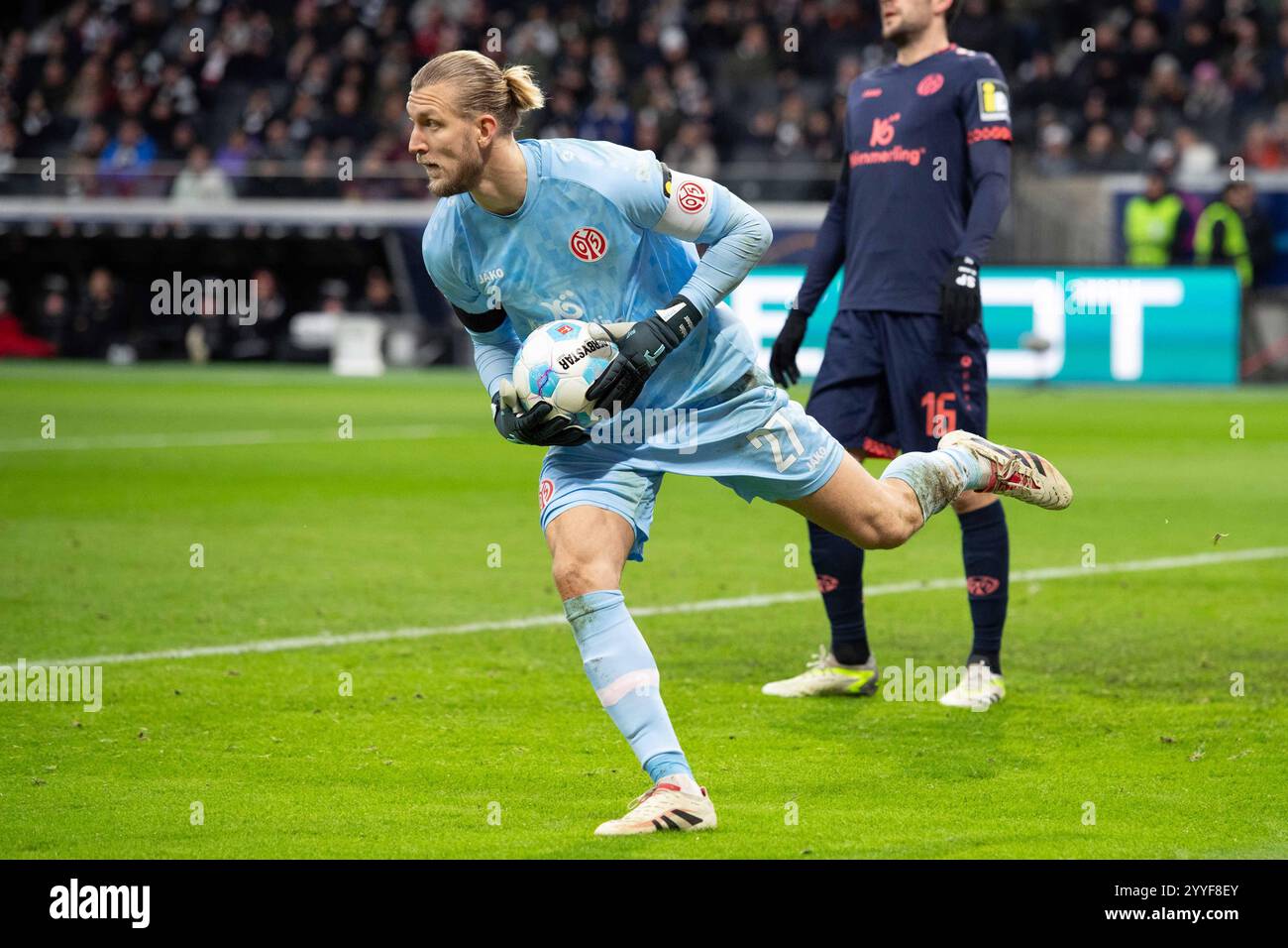 Torwart Robin ZENTNER MZ Aktion, Einzelaktion, Fussball 1. Bundesliga,15. Spieltag, Eintracht ...