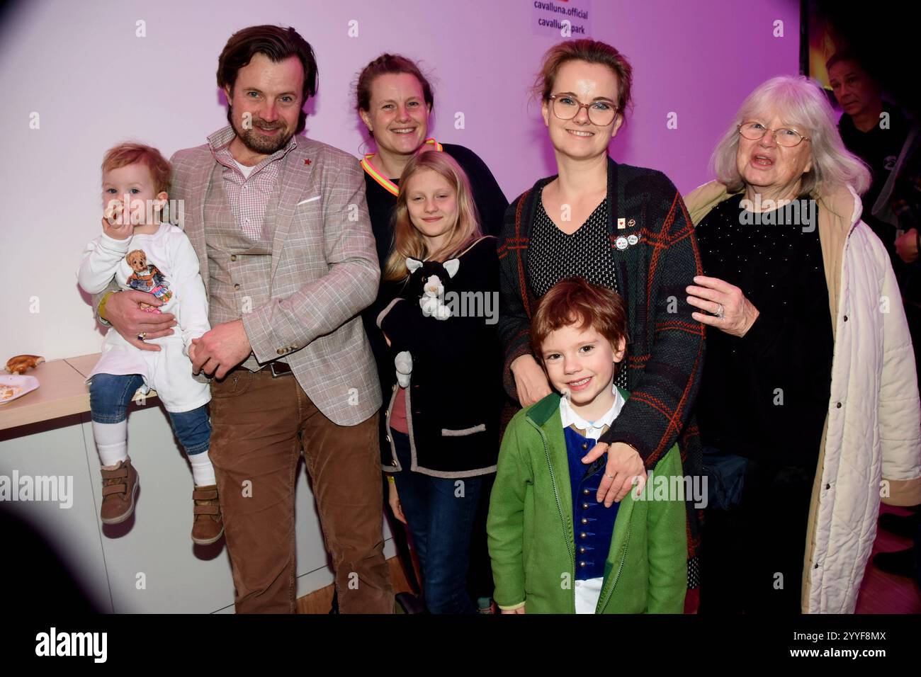 Mafalda 14 Mo. Michael von Hassel Kuenstler Constanze Schwester Therese ...