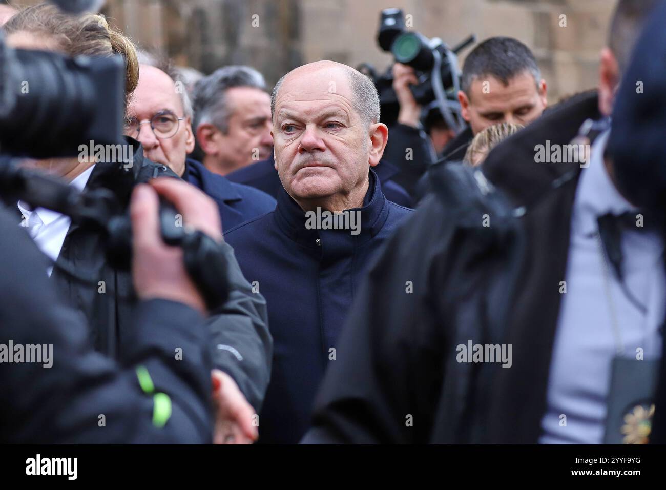 Magdeburg, Sachsen-Anhalt, Deutschland, 21.12.2024: Alter Markt: Anschlag auf Magdeburger ...