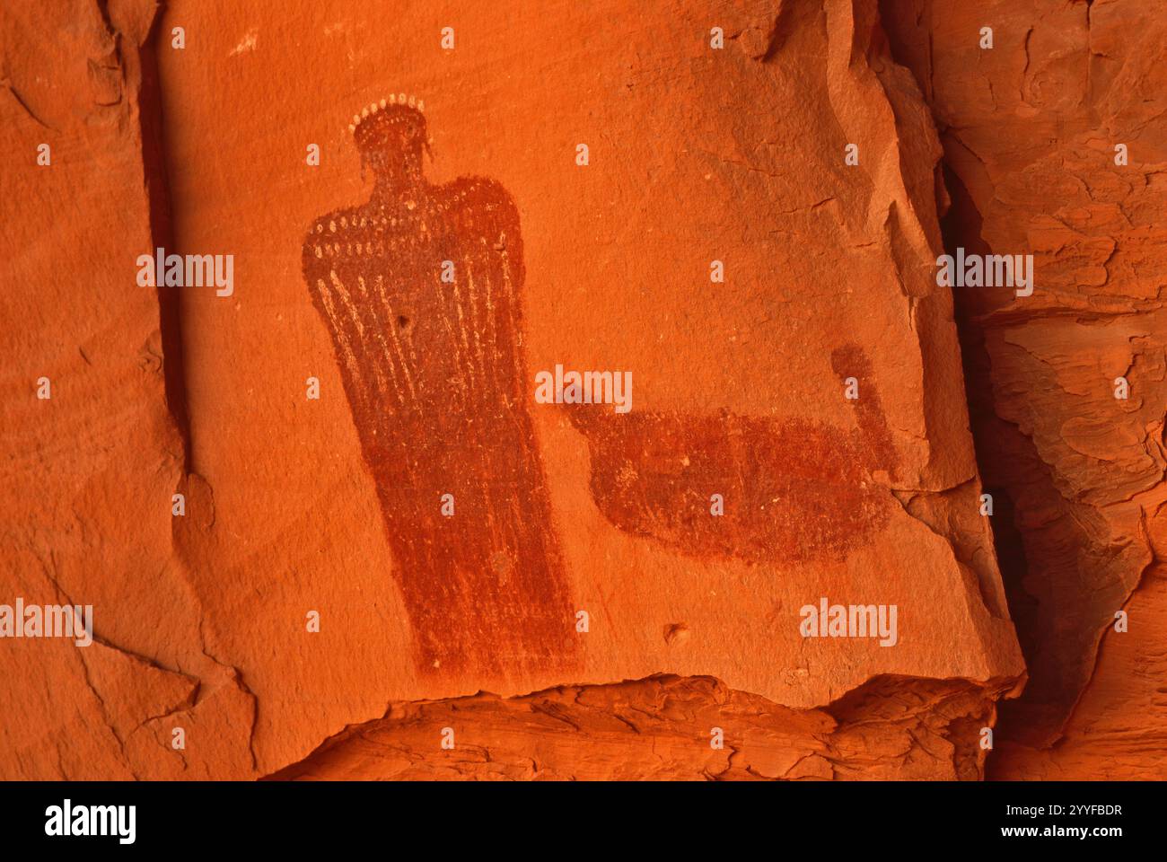 ‘Crowned Figure’ pictograph, Barrier Canyon Style, at Hog Springs ...