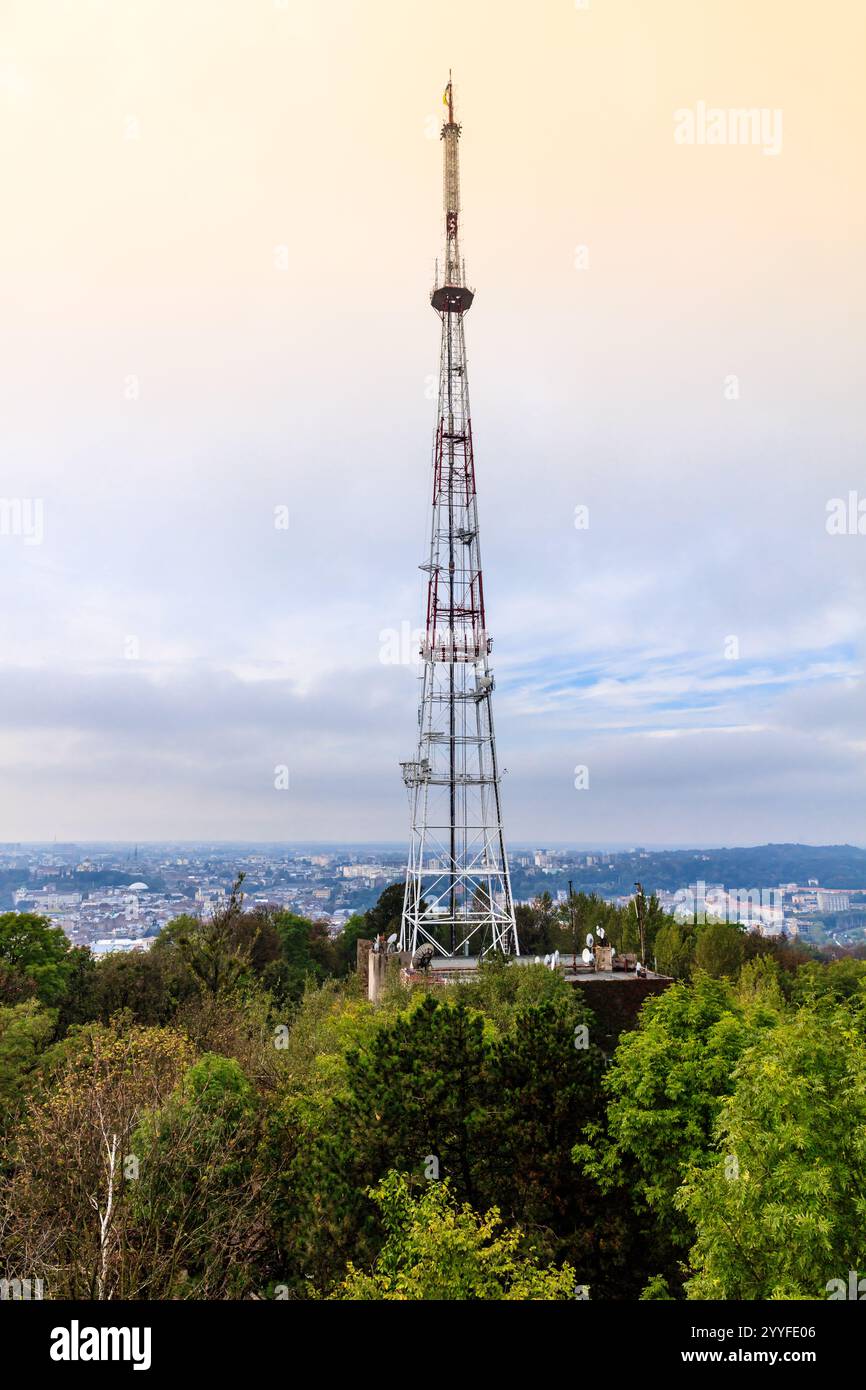 Tall telecommunication tower stands hi-res stock photography and images ...