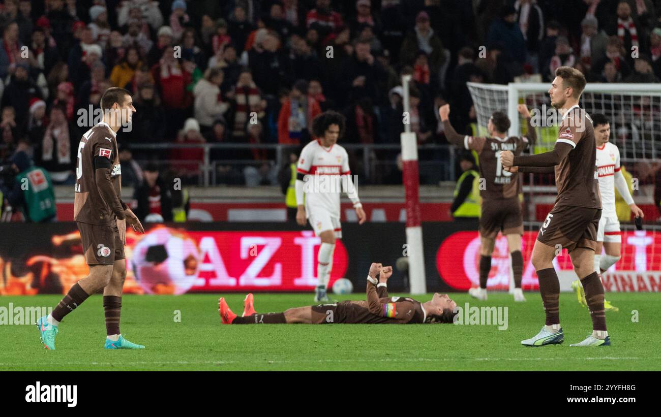 Nach Spielende Schlussjubel, freude bei Adam Dzwigala (FC St. Pauli ...