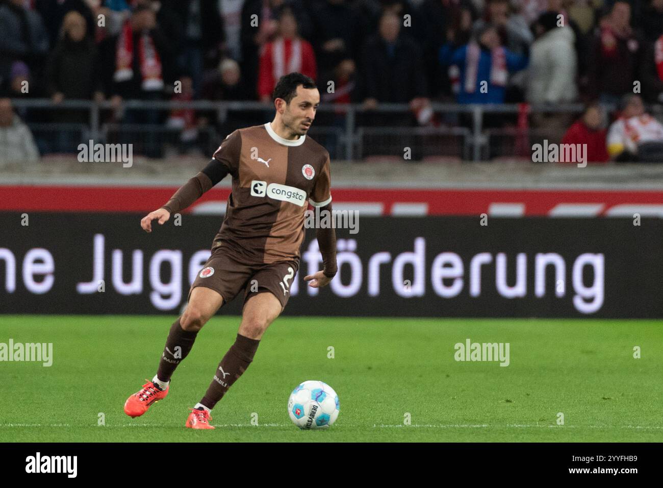 Manolis Saliakas (FC St. Pauli, #02) GER, VfB Stuttgart vs. FC St ...