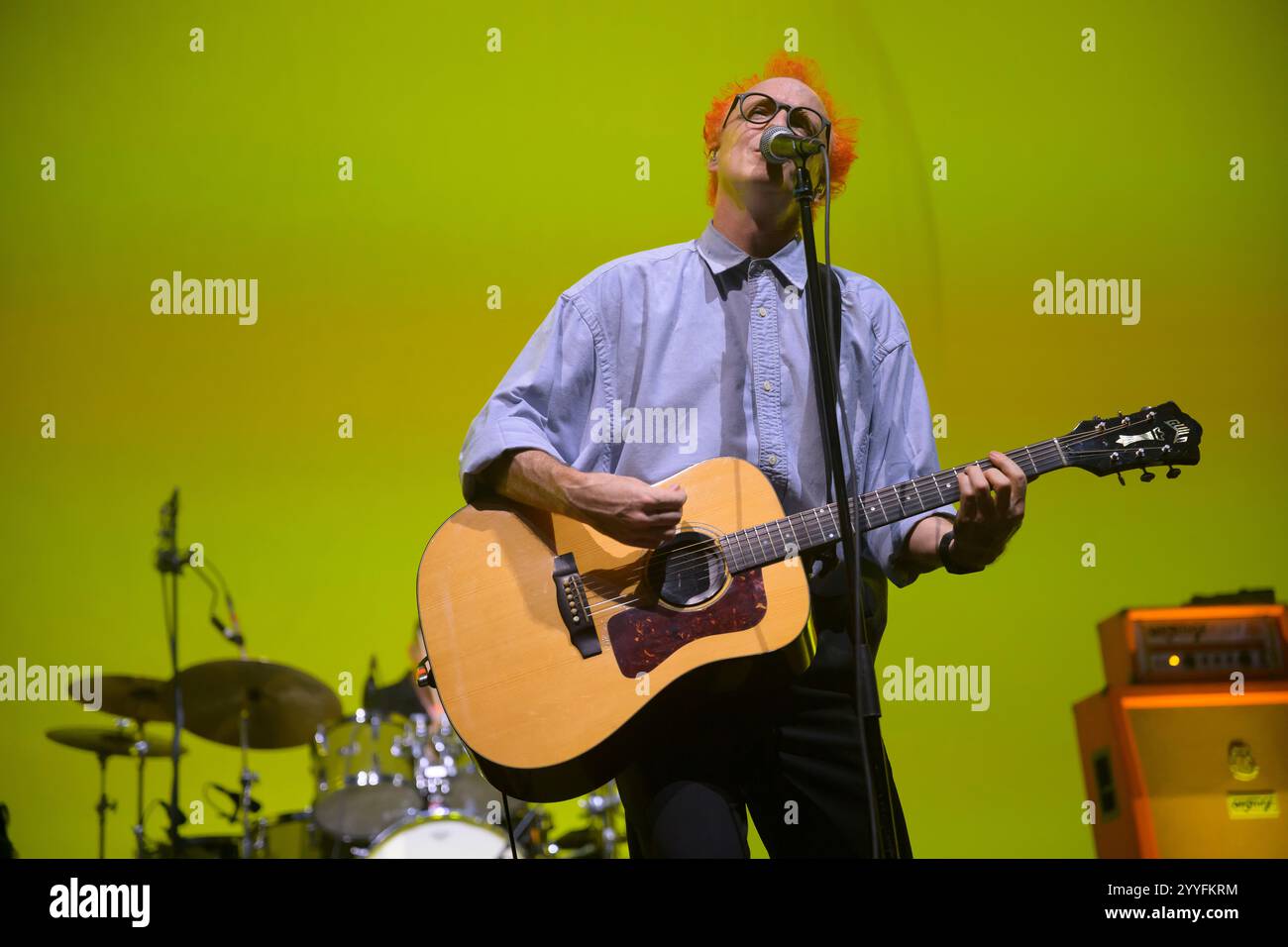 Glasgow, Scotland, UK. 21st Dec 2024. Glasgow, UK. 21st Dec, 2024. Fran Healy of Travis performs ...