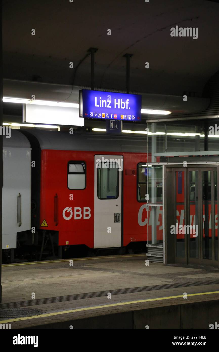 21.12.2024, Linz, AUT, Unterwegs in Oberösterreich, Symbolbild ...