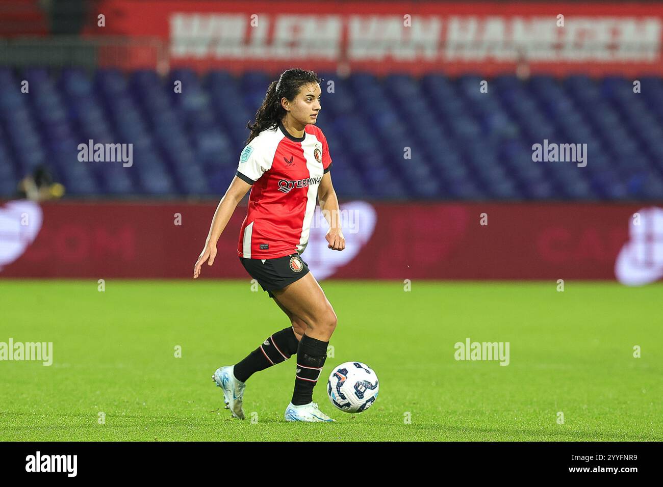 Emma Pijnenburg (8) of Feyenoord pictured during a female soccer game ...