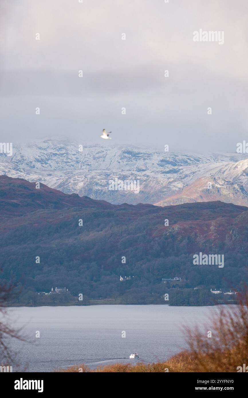 Lake Windermere Cumbria, UK. 22nd Dec, 2024. UK Weather Late morning ...