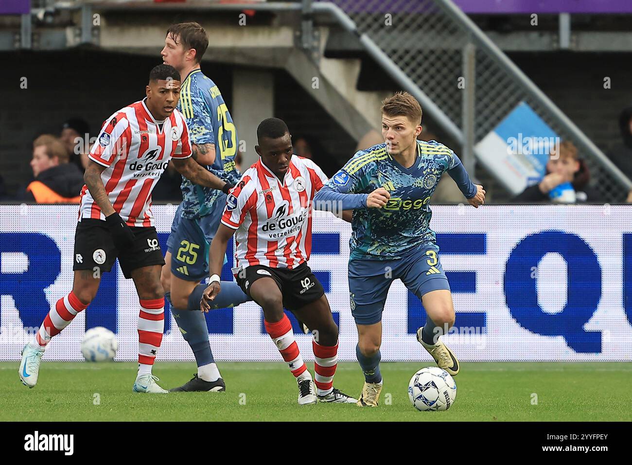 Almelo, Nethelands. 22nd Dec, 2024. ROTTERDAM, 22-12-24, Stadium het ...
