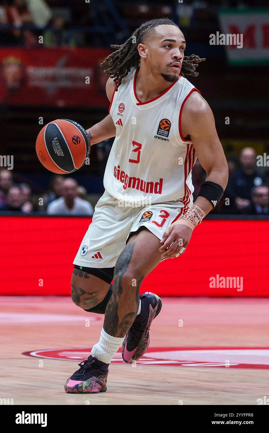 Milan, Italien. 20th Dec, 2024. Carsen Edwards #3 of FC Bayern Munich ...