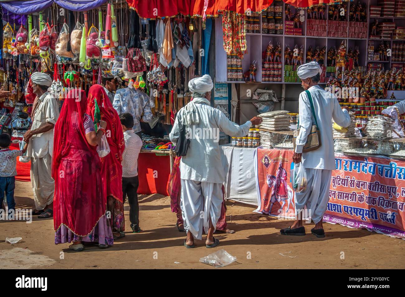 Ramdevra temple hi-res stock photography and images - Alamy