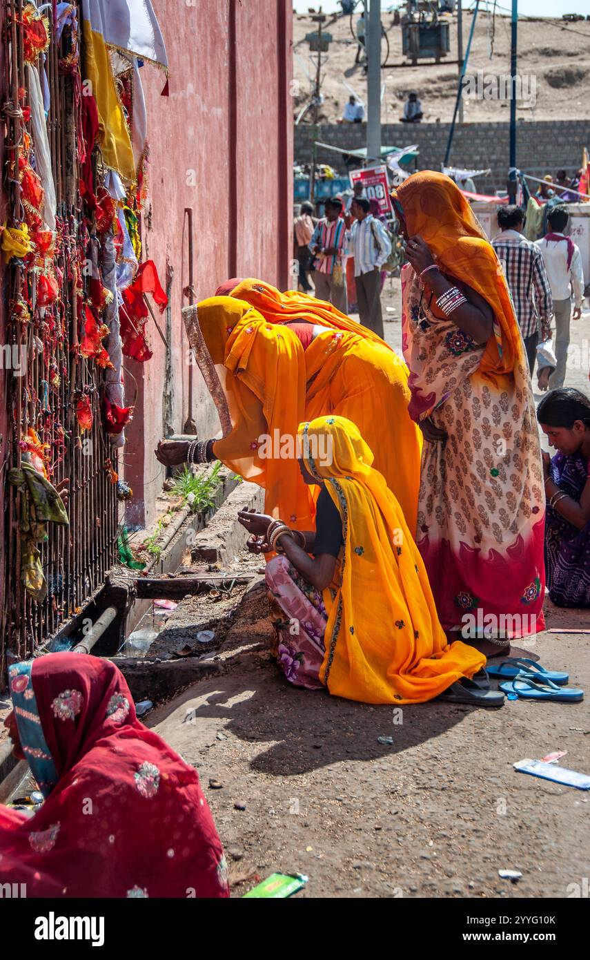 Ramdevra fair hi-res stock photography and images - Alamy