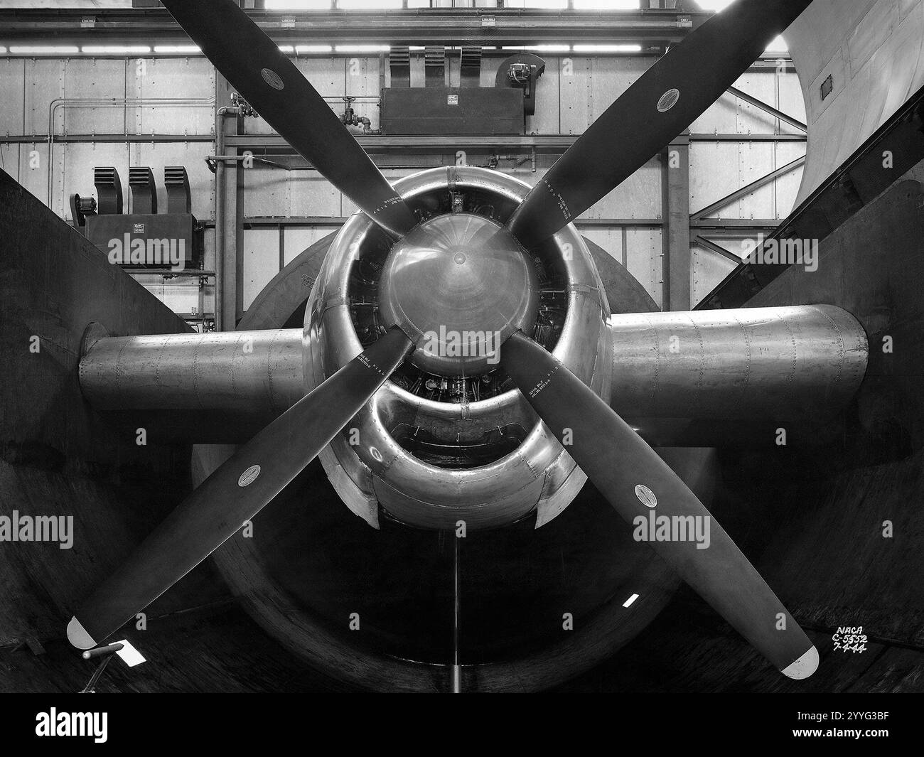 Propeller plane - B-29 Superfortress Engine in the Altitude Wind Tunnel ...