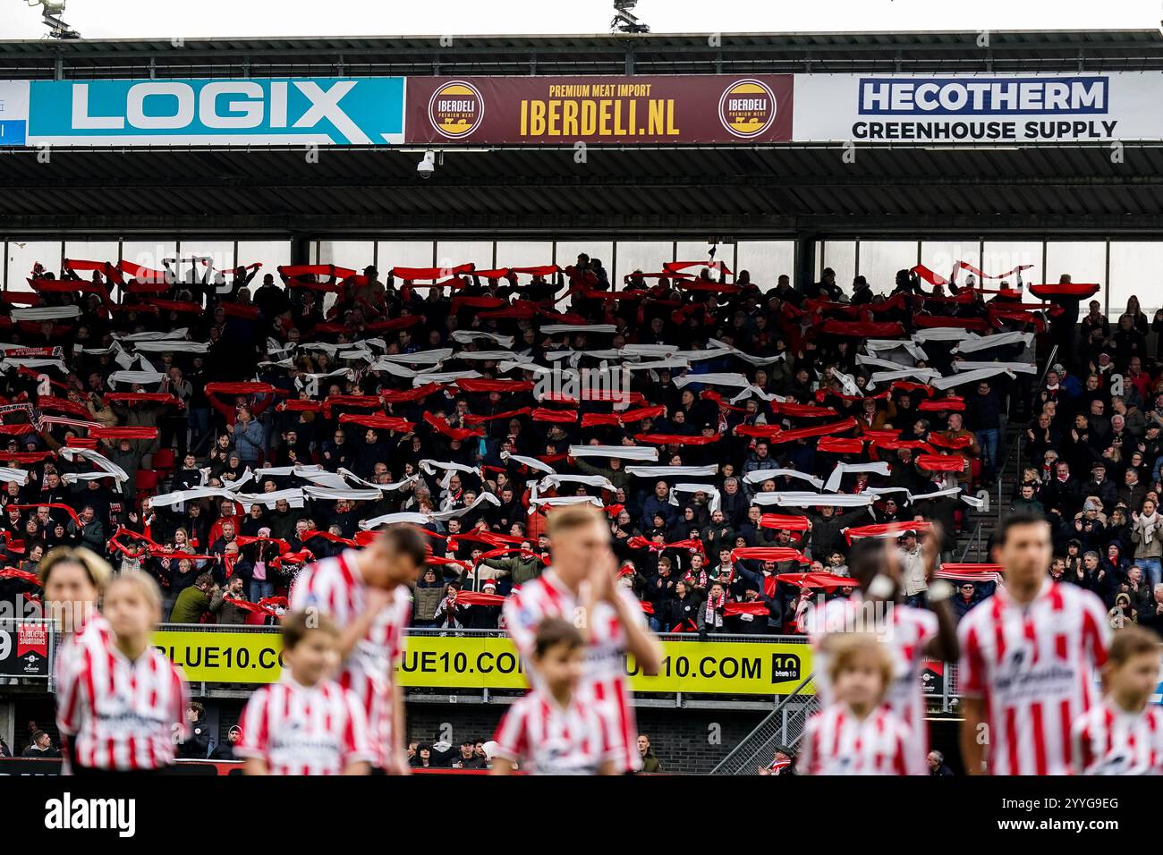 Rotterdam - Supporters of Sparta Rotterdam show their support during ...