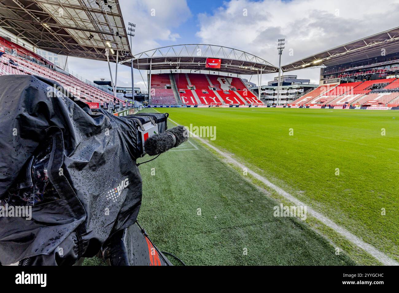 Utrecht, Netherlands. 22nd Dec, 2024. UTRECHT, 22-12-2024, Stadion ...