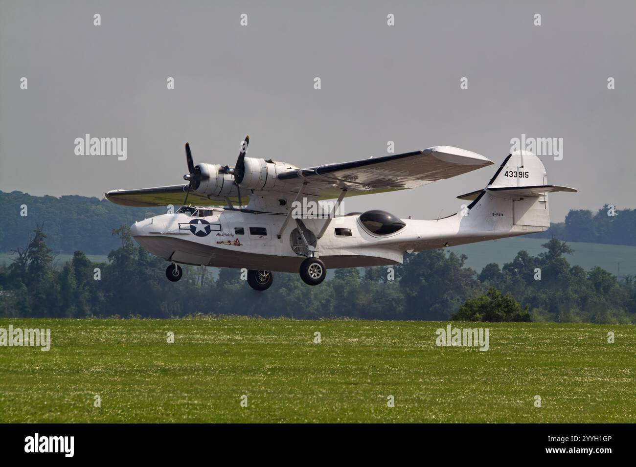 Consolidated Catalina, G-PBYA, Miss Pick Up landing Stock Photo - Alamy