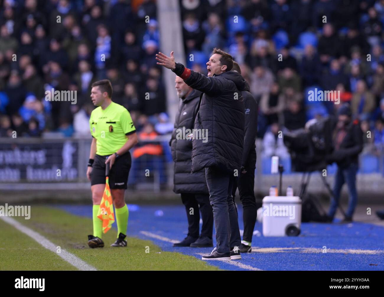 Genk, Belgium. 22nd Dec, 2024. Anderlecht's head coach David Hubert ...