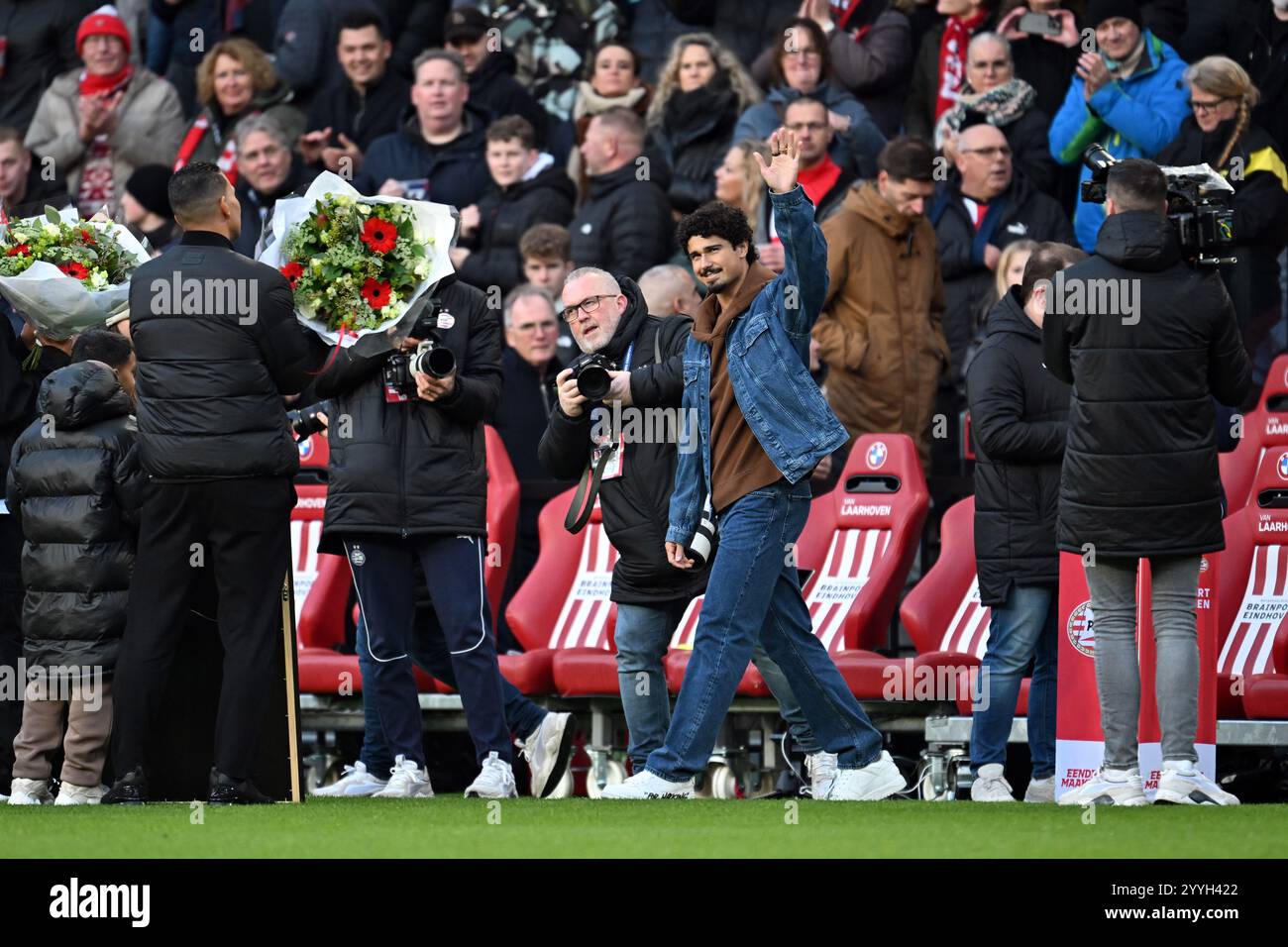 EINDHOVEN - Andre Ramalho says goodbye during the Dutch Eredivisie ...