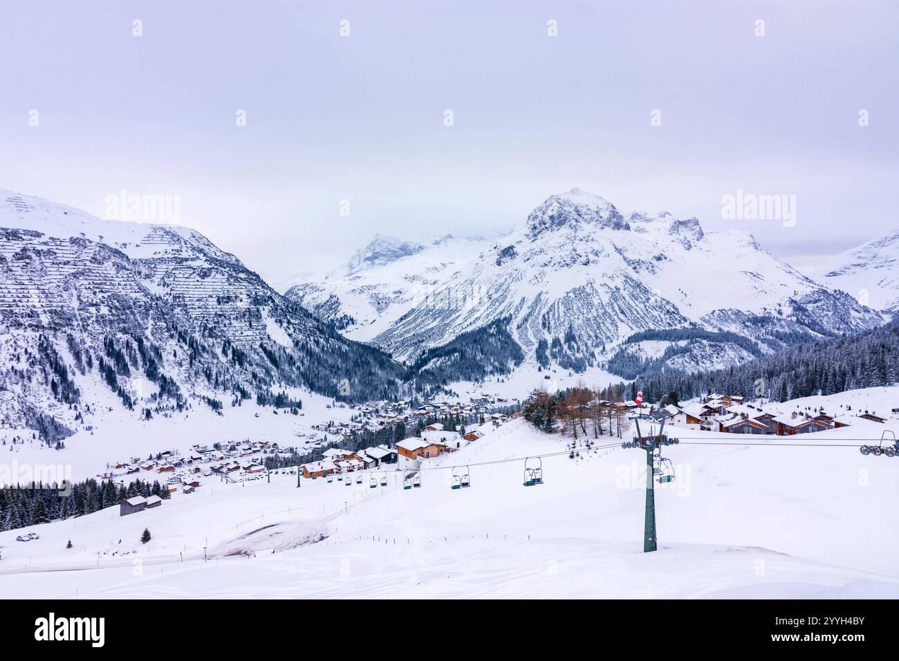 winter in Lech, cable car practice lift Oberlech, mountain Omeshorn ...
