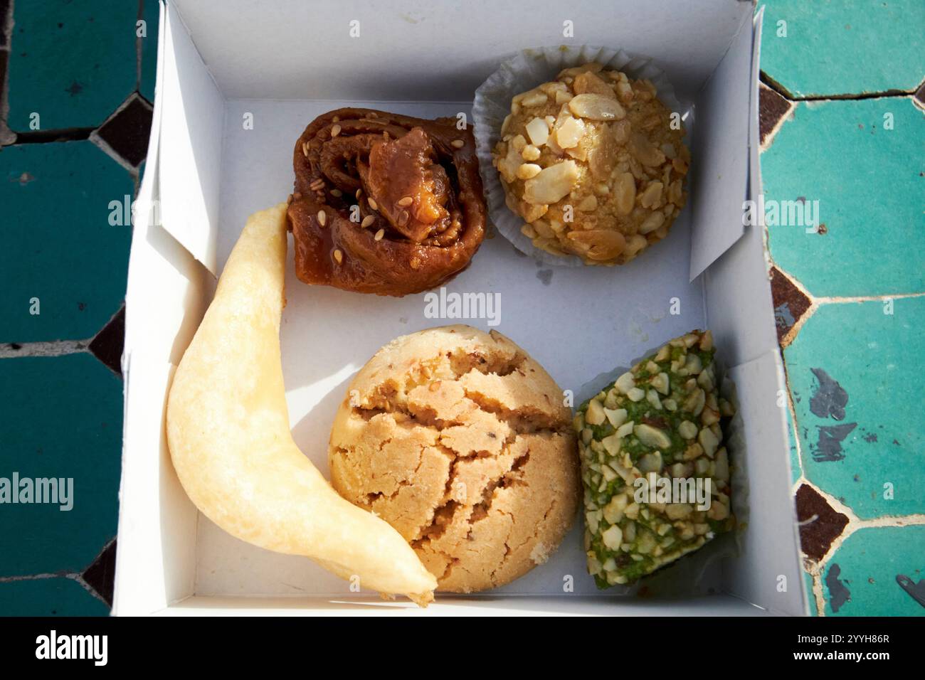 Moroccan pastry hi-res stock photography and images - Alamy