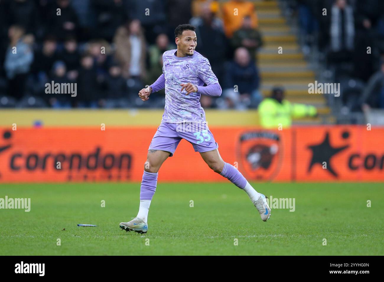 MKM Stadium, Hull, England - 21st December 2024 Ronald of Swansea City - during the game Hull ...