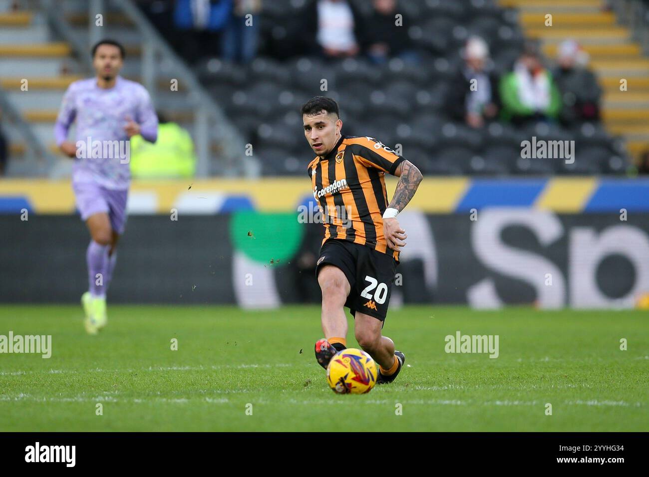 MKM Stadium, Hull, England - 21st December 2024 Gustavo Puerta of Hull City passes the ball ...