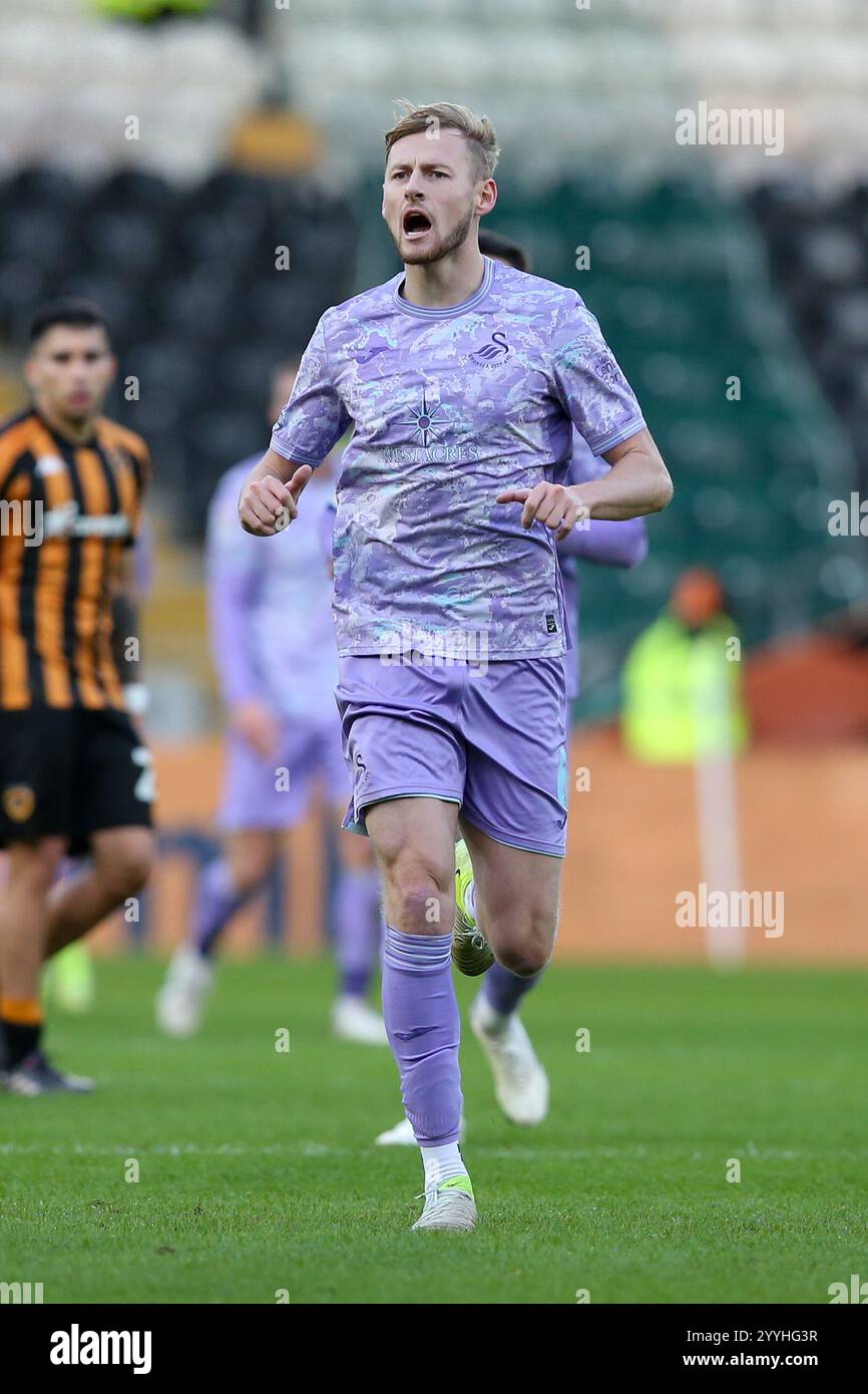 MKM Stadium, Hull, England - 21st December 2024 Harry Darling of ...