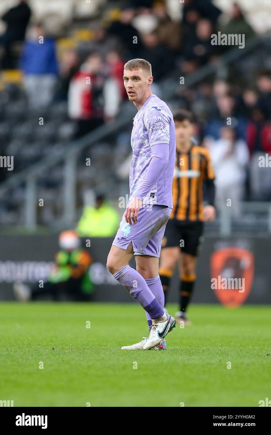 MKM Stadium, Hull, England - 21st December 2024 Jay Fulton of Swansea ...