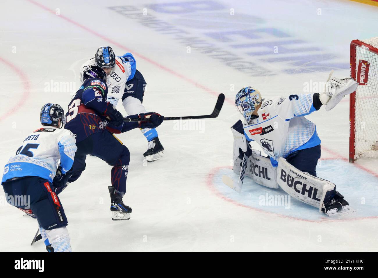 22.12.2024, Uber-Arena, Berlin, DEU, DEL, 1.EBL, Eisbaeren vs. EHC ...