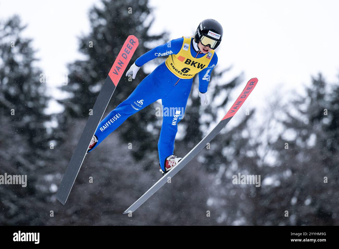Sina Arnet (Schweiz), SUI, FIS Viessmsann Skisprung Weltcup Engelberg ...