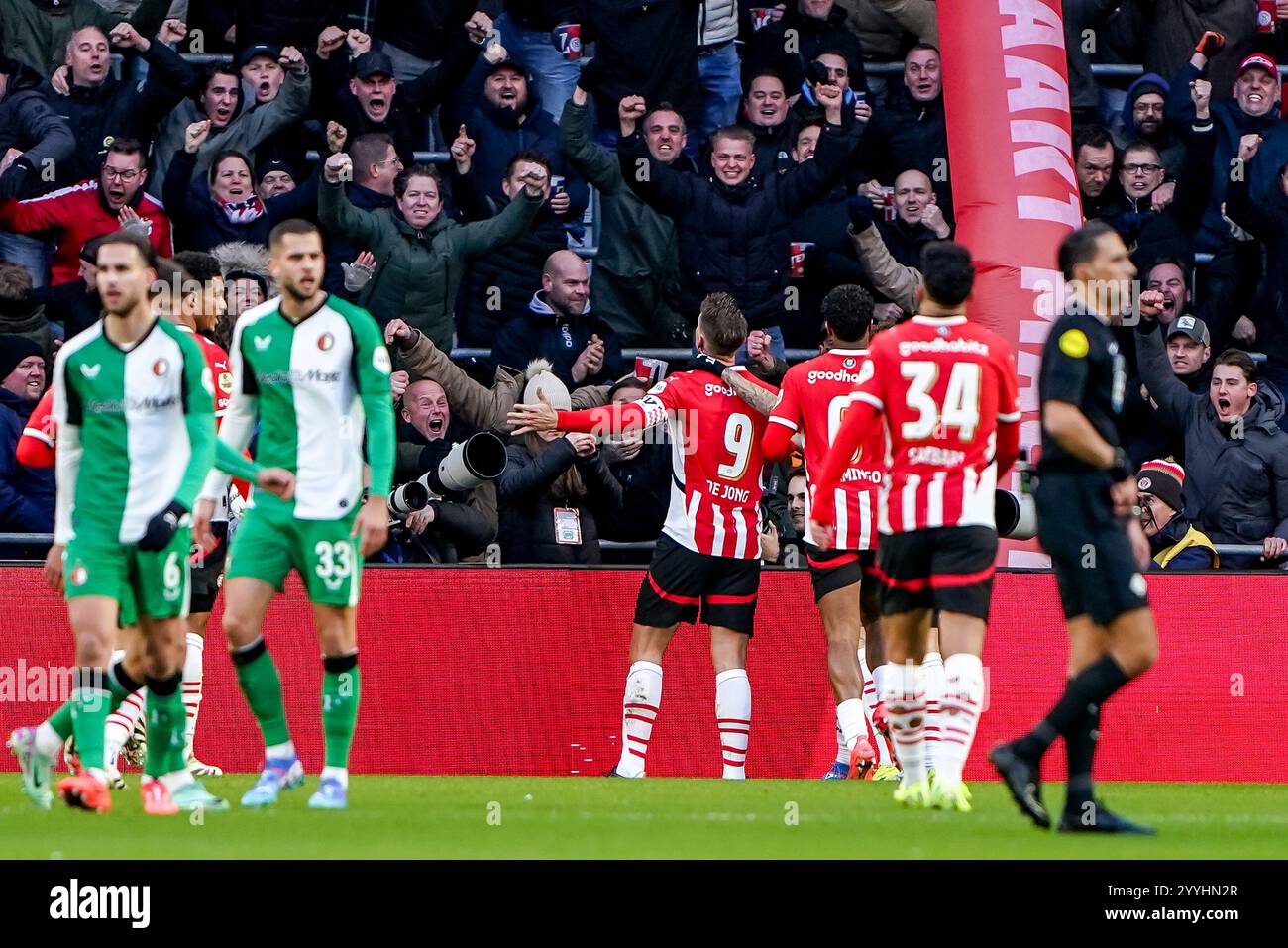 Eindhoven, Netherlands. 22nd Dec, 2024. EINDHOVEN, NETHERLANDS - DECEMBER 22: Luuk de Jong of ...