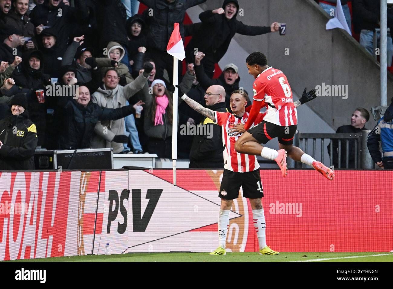 EINDHOVEN - (l-r) Noa Lang of PSV Eindhoven, Ryan Flamingo of PSV Eindhoven celebrate the 1-0 ...