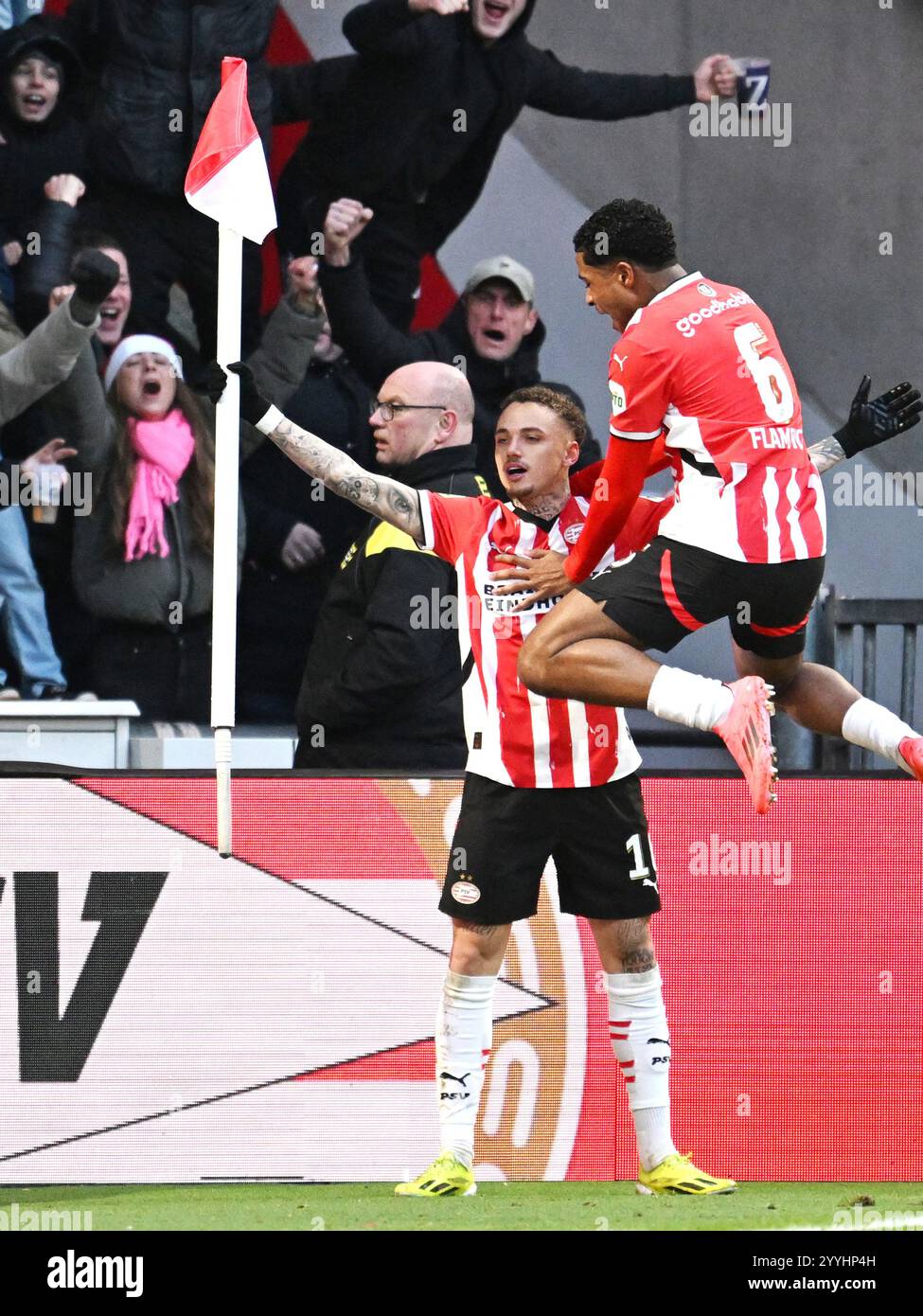 EINDHOVEN - (l-r) Noa Lang of PSV Eindhoven, Ryan Flamingo of PSV Eindhoven celebrate the 1-0 ...