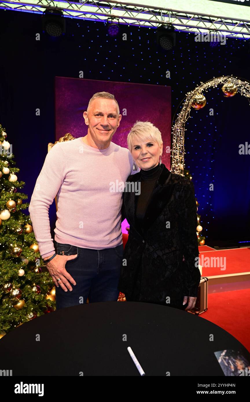 Linda Feller mit Ehemann Andreas Schmid bei der MyTVplus Weihnachtsshow ...