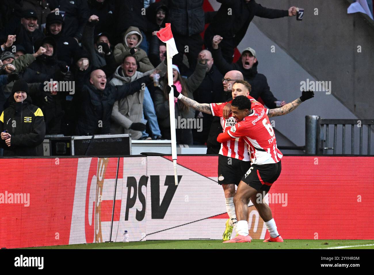 EINDHOVEN - (l-r) Noa Lang of PSV Eindhoven, Ryan Flamingo of PSV Eindhoven celebrate the 1-0 ...